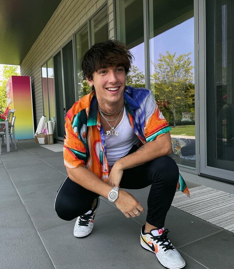 Bryce Hall Net Worth, Family, Wife, Age, Girlfriend, Biography & More ...